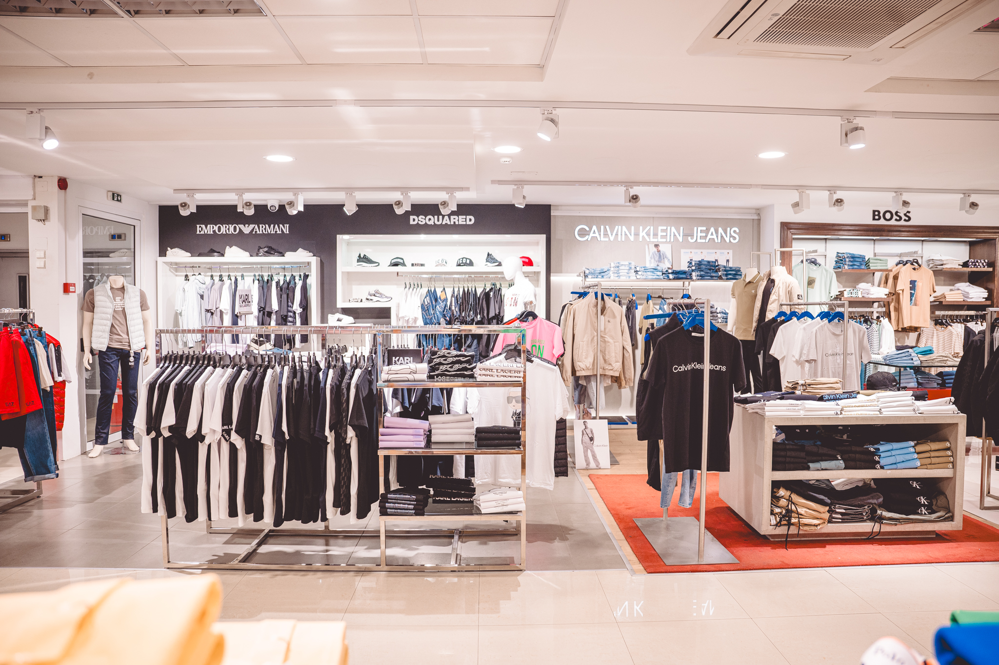 ΚΟΡΥΦΑΙΑ BRANDS ΣΕ ΓΥΝΑΙΚΕΙΑ, ΑΝΔΡΙΚΑ, ΠΑΙΔΙΚΑ ΡΟΥΧΑ & ΕΣΩΡΟΥΧΑ ...